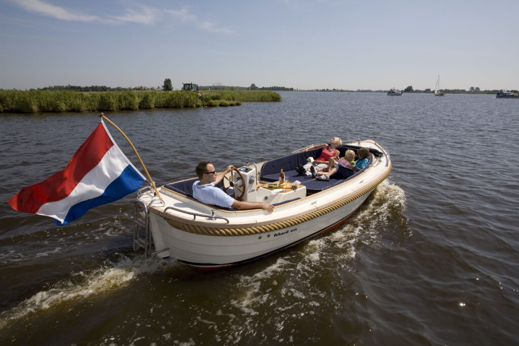 Maril │ Hoe zit het met sloepen, hard varen & een vaarbewijs?