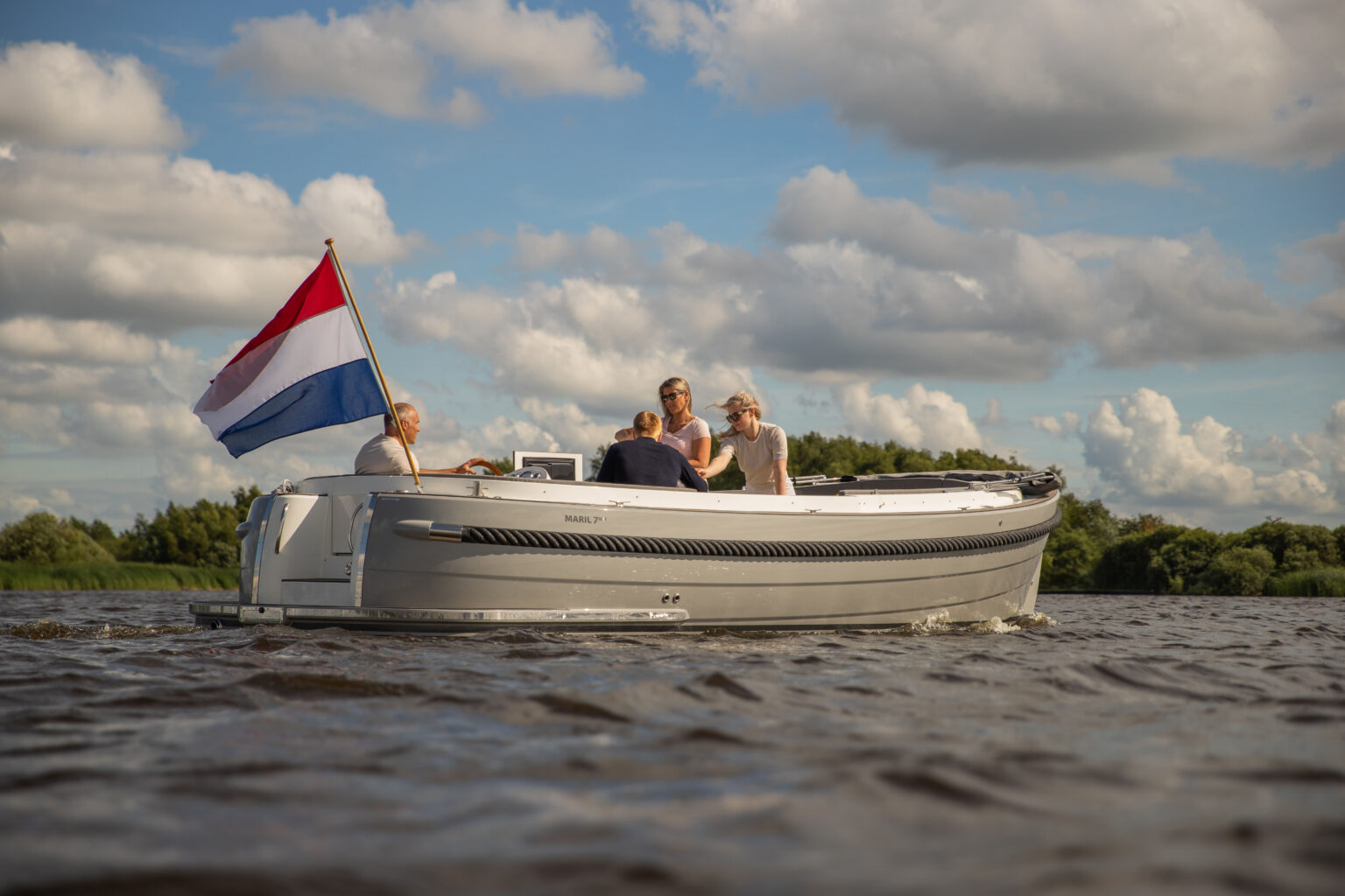 Maril sloops and cruisers